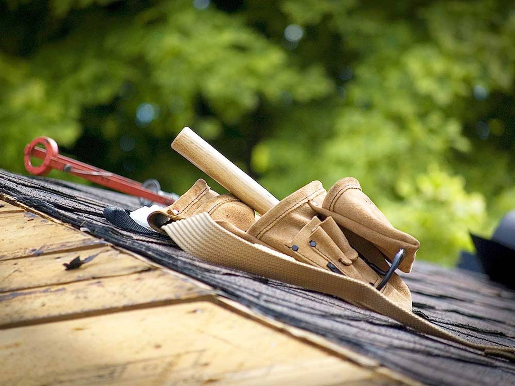 Bitumenschindeln verlegen - heimwerker.de