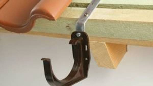 Kunststoff Dachrinnen Halter