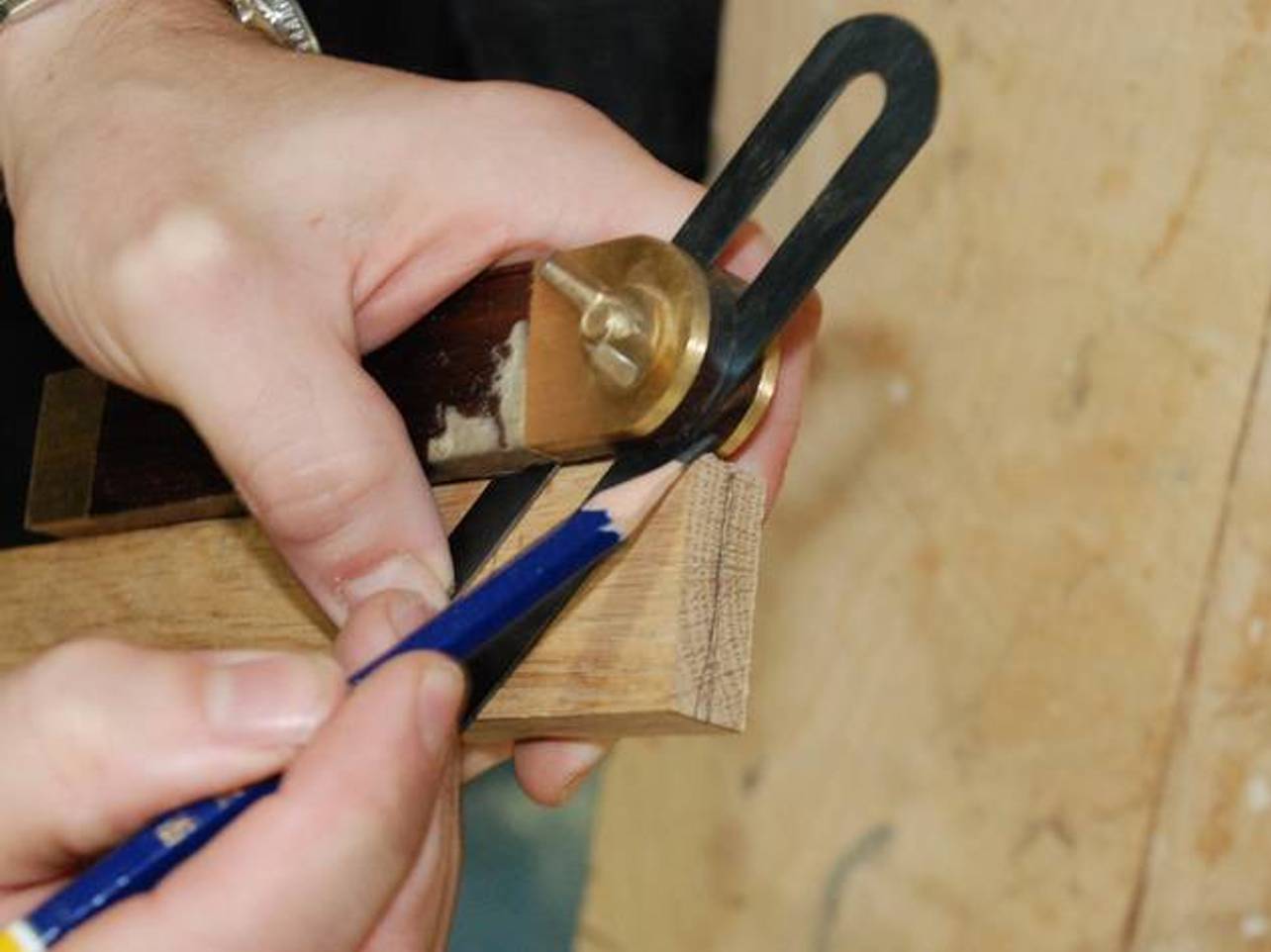 Gehrungsverbindung richtig machen - heimwerker.de