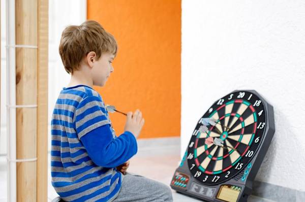 Elektronische Dartscheibe im Test & Vergleich: 2 klare Sieger ...