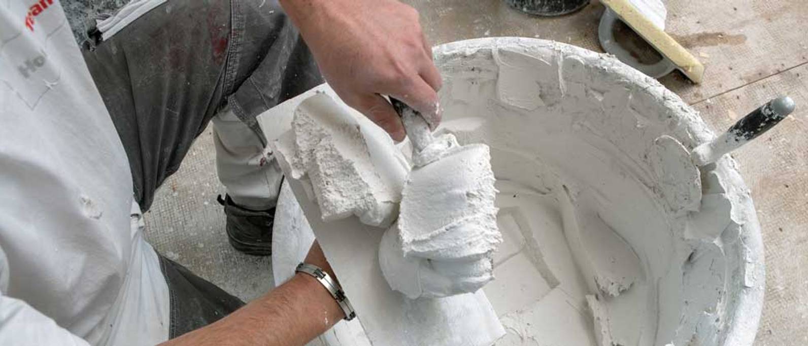 Arbeiten mit Feinputz: In 5 Schritten zur edlen Wandoberfläche