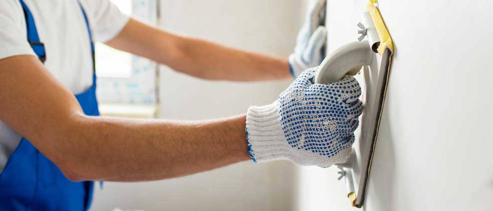 Arbeiten mit Feinputz: In 5 Schritten zur edlen Wandoberfläche