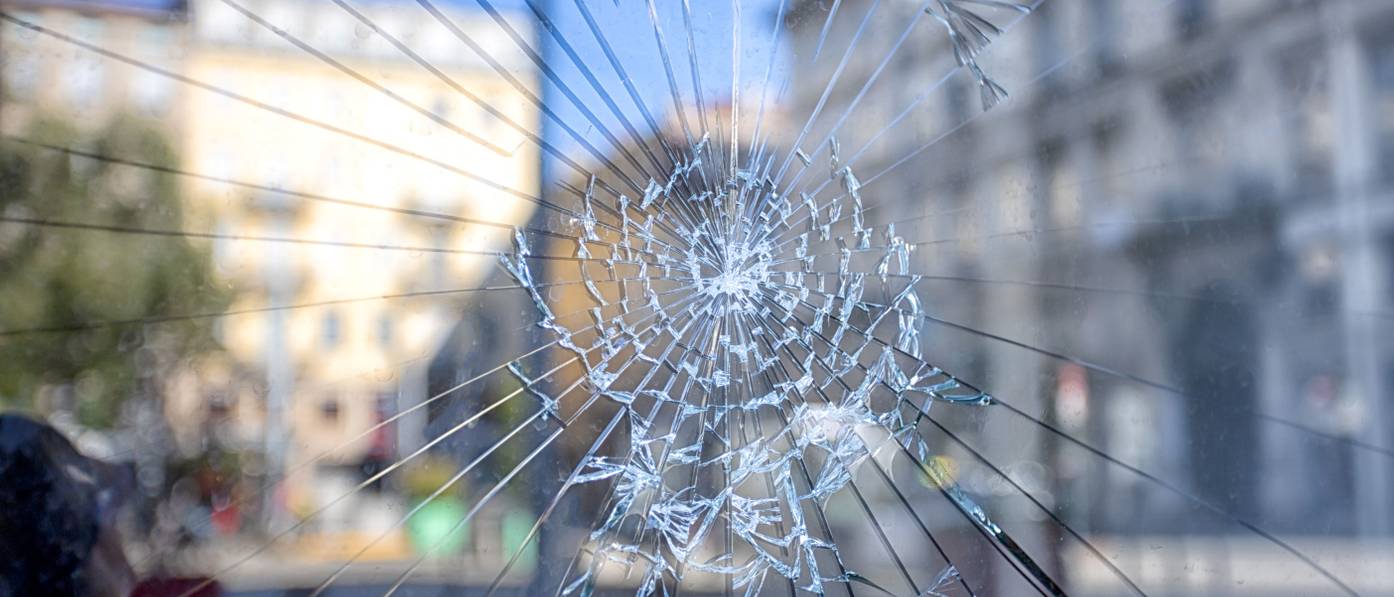 Fensterscheibe kaputt - Zahlt die Versicherung? - heimwerker.de