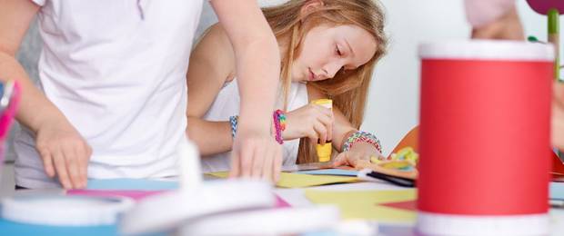 Fingerpuppen basteln: In 3 einfachen Schritten Fingerpüppchen selber ...