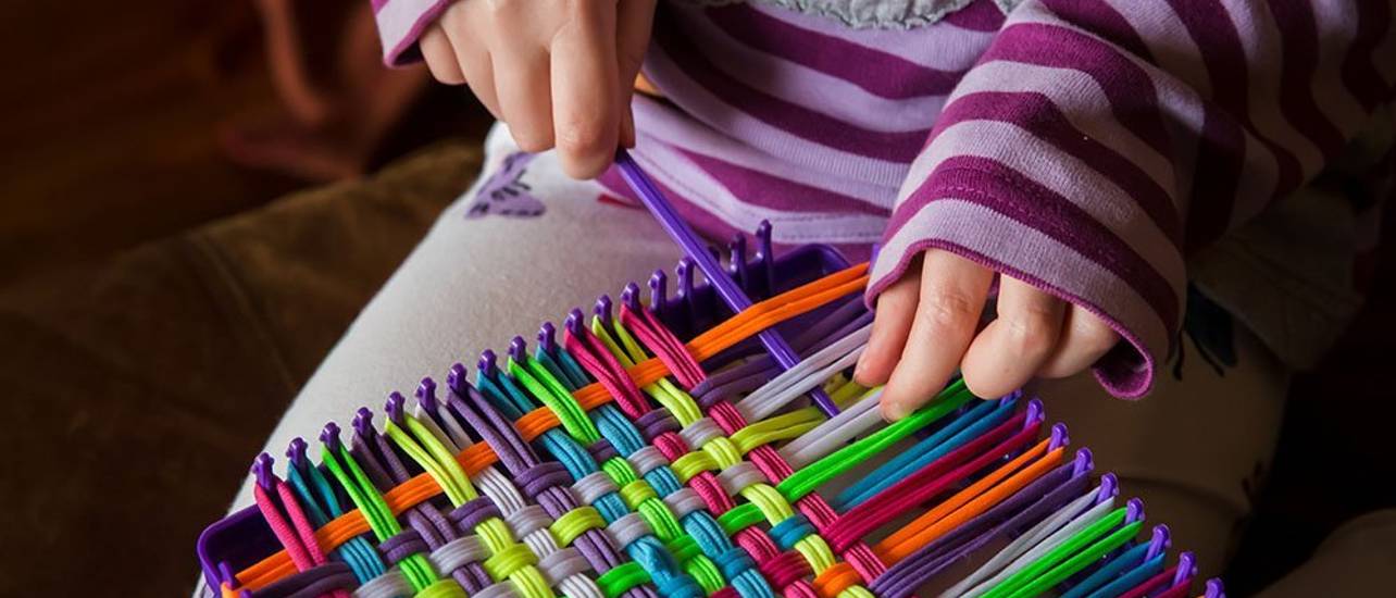 Weben lernen: 12 einfallsreiche Anleitungen zum Weben und Knüpfen ...