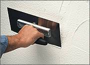 Innenputz verputzen: Putzarbeiten auf Innenwänden - heimwerker.de