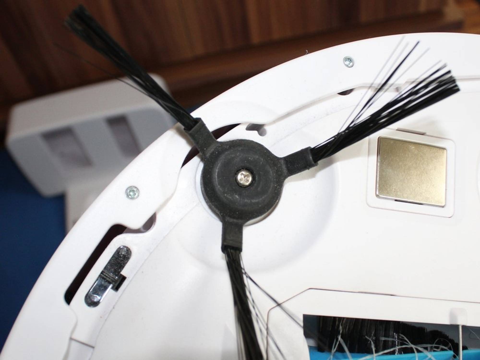 Saugroboter Test: Medion MD 18871 mit Lasernavigation und Alexa