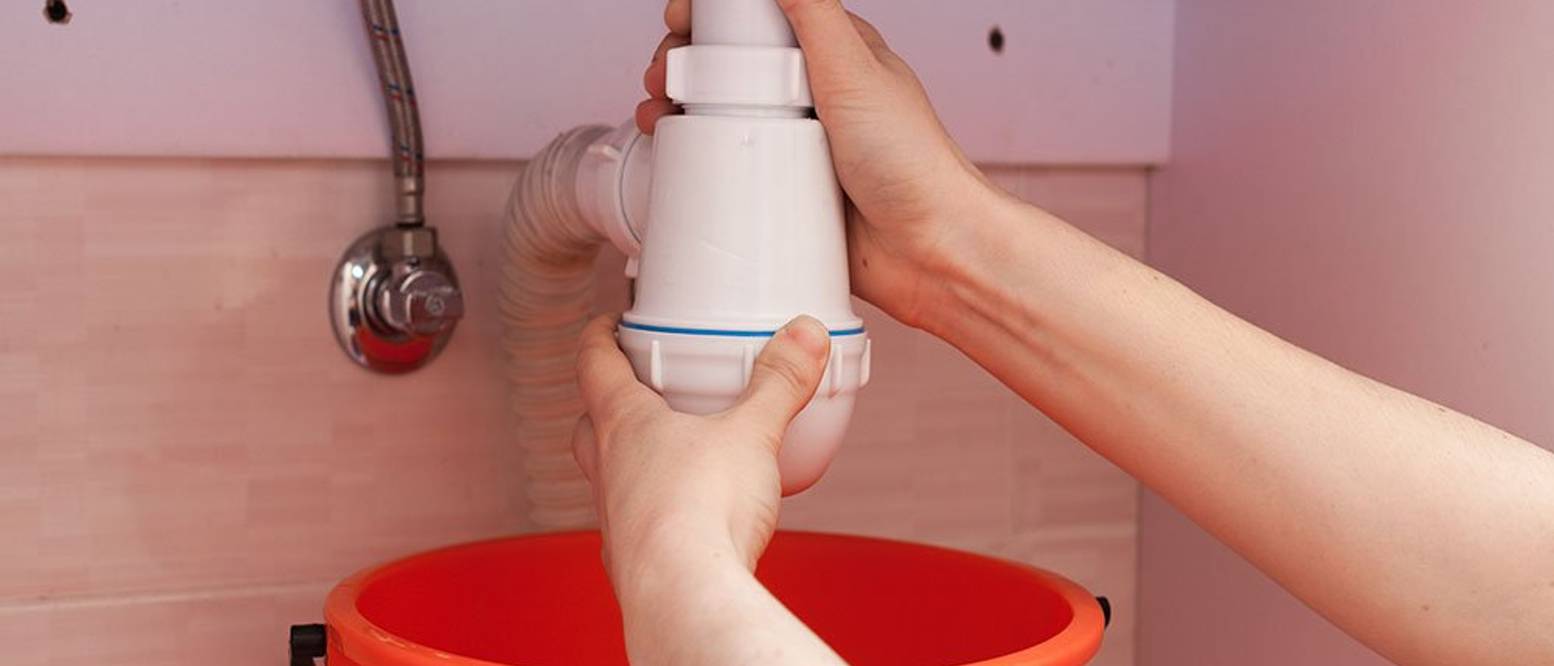 Abflussrohre richtig abdichten – so geht's - heimwerker.de