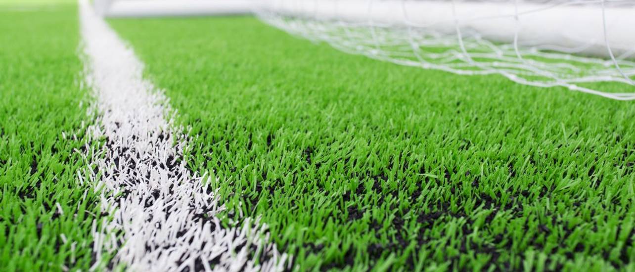 Sportrasen: Hilfreiche Tipps rund um Verlegung und Pflege